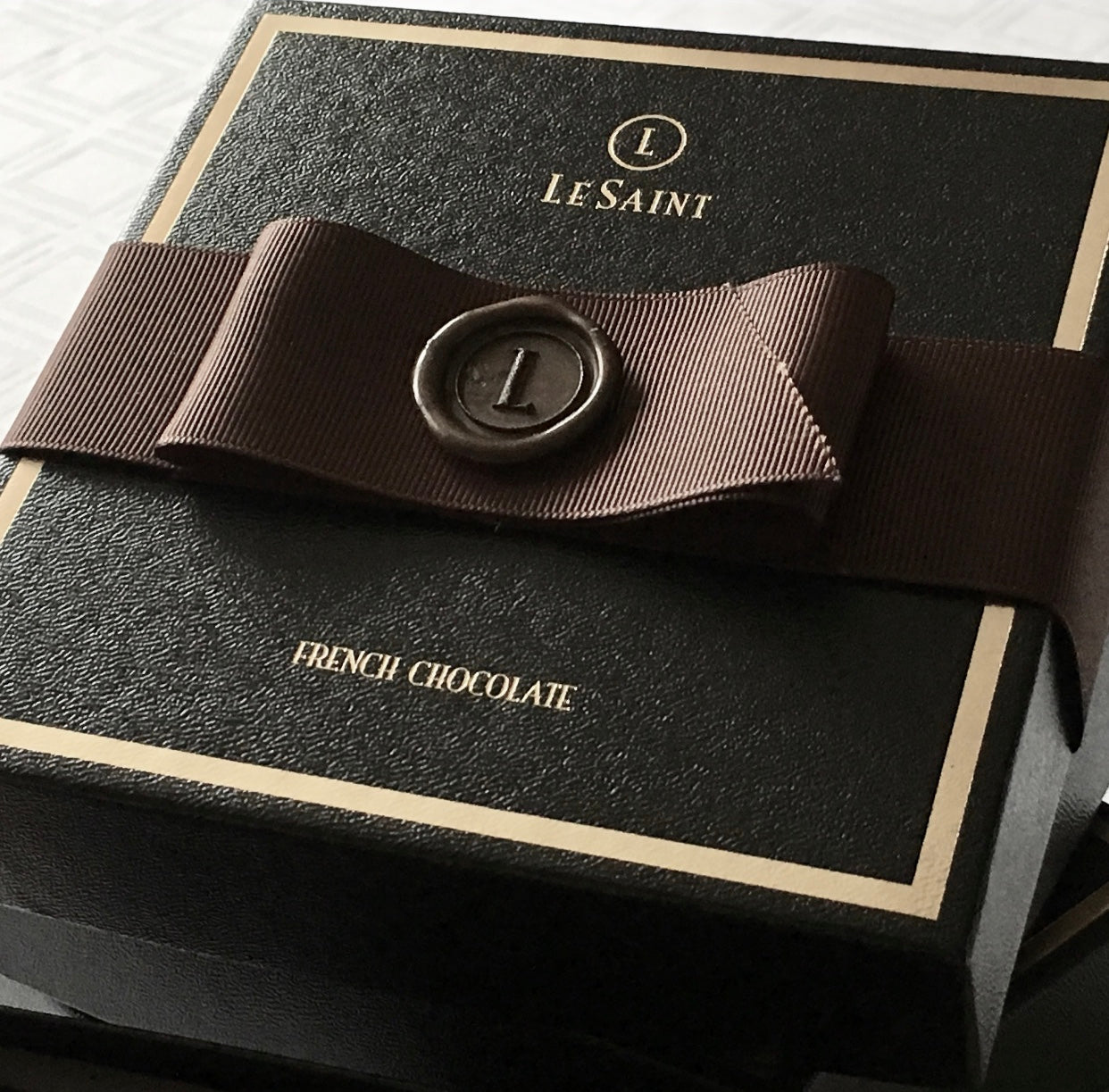 White Chocolate Hawaiian Mendiant | Gourmet Chocolate Gift Boxes ...